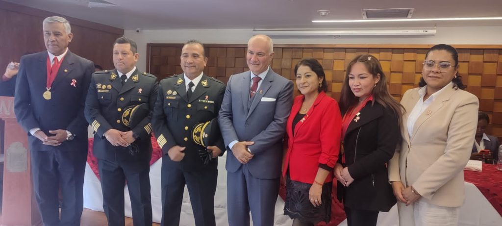 Gallardía y patriotismo demostraron las instituciones en desfile cívico ...