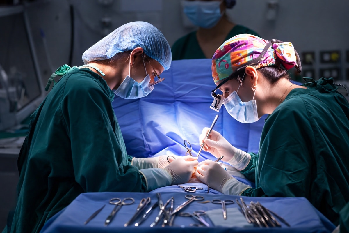 EsSalud Ica suma 12 nuevos especialistas para reforzar atención médica ...